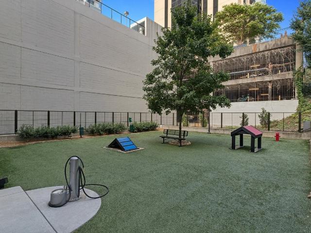 AMLI Arts Center 1 Bedroom Apartment for Rent at 1240 W Peachtree St Nw, Atlanta, GA 30309 Midtown
