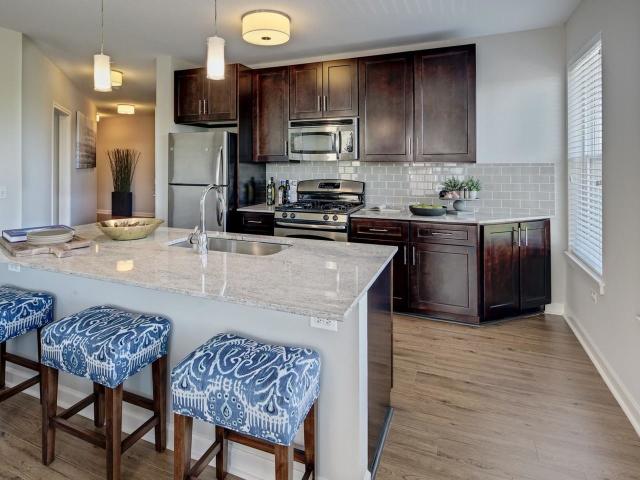AMLI Evanston 1 Bedroom Apartment for Rent at 737 Chicago Ave, Chicago, IL 60202 Evanston