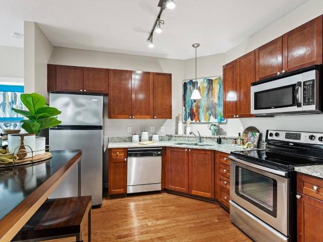 AMLI Lindbergh 2 Bedroom Apartment for Rent at 2400 Parkland Dr Ne, Atlanta, GA 30324 Lindbergh Morosgo