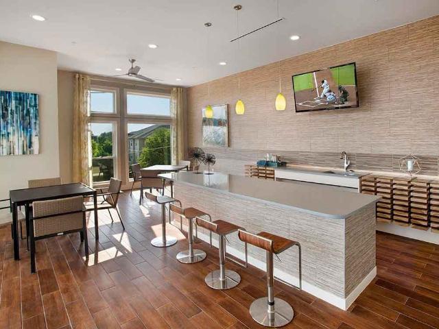AMLI Piedmont Heights 1 Bedroom Apartment for Rent at 2323 Piedmont Rd Ne, Atlanta, GA 30324 Lindbergh Morosgo