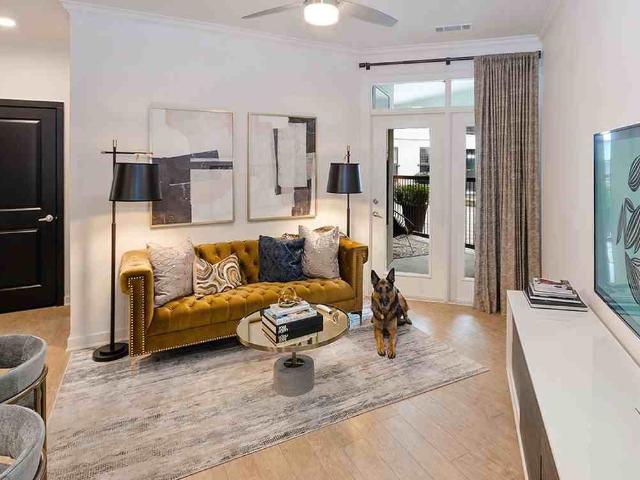 AMLI Quadrangle 1 Bedroom Apartment for Rent at 2717 Howell St, Dallas, TX 75204 Uptown