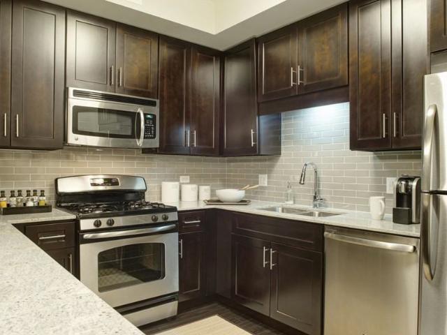 AMLI River North 1 Bedroom Apartment for Rent at 71 W Hubbard St, Chicago, IL 60654 Near North Side