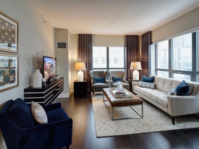 AMLI River North 1 Bedroom Apartment for Rent at 71 W Hubbard St, Chicago, IL 60654 Near North Side