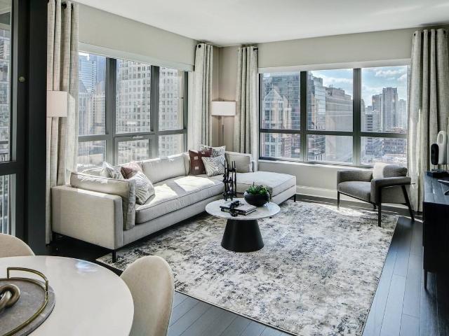 AMLI River North 1 Bedroom Apartment for Rent at 71 W Hubbard St, Chicago, IL 60654 Near North Side