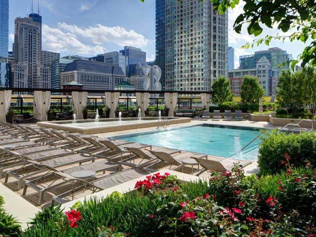 AMLI River North 2 Bedroom Apartment for Rent at 71 W Hubbard St, Chicago, IL 60654 Near North Side