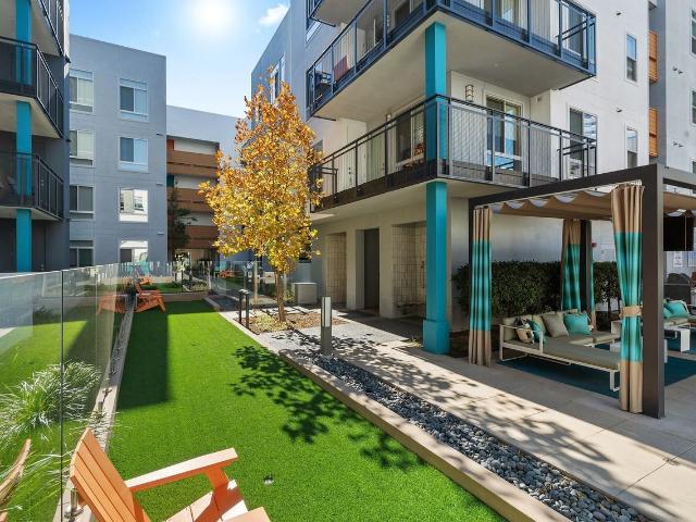 AMLI Uptown Orange 1 Bedroom Apartment for Rent at 385 S Manchester Ave, Orange, CA 92868