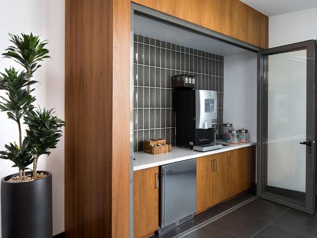 AMLI Uptown Orange 2 Bedroom Apartment for Rent at 385 S Manchester Ave, Orange, CA 92868