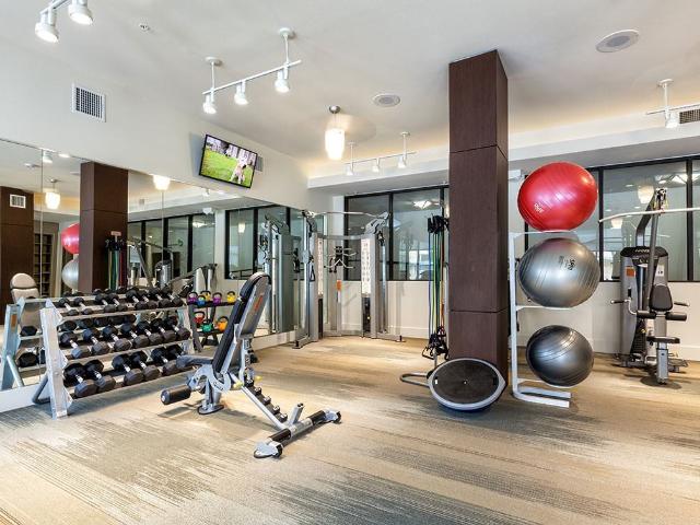 AMLI West Plano 1 Bedroom Apartment for Rent at 5961 W Parker Rd, Plano, TX 75093