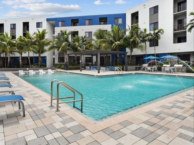 AMLI 8800 3 Bedroom Apartment for Rent at 8800 Nw 36th St, Doral, FL 33178