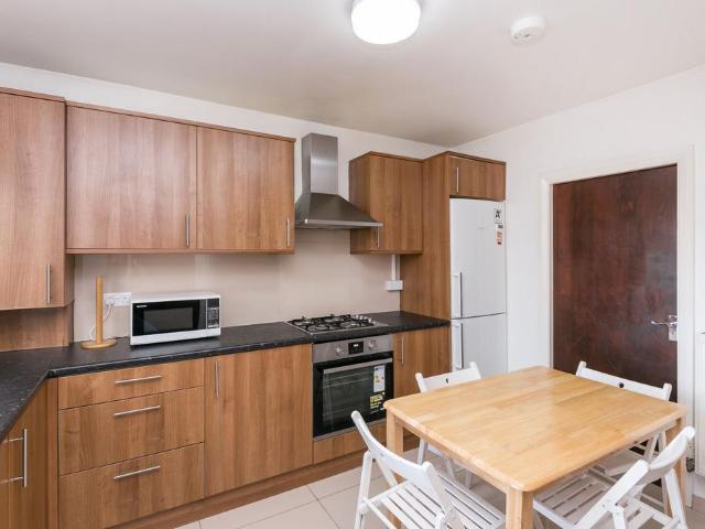 Ampthill Square, Calgarth Ampthill. 4 bed flat to rent £4,200 pcm £969 pw
