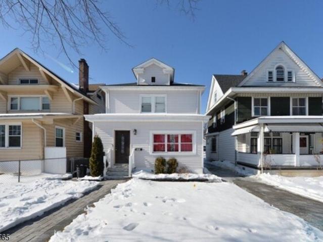 Ampere Pkwy, Bloomfield, Home For Sale