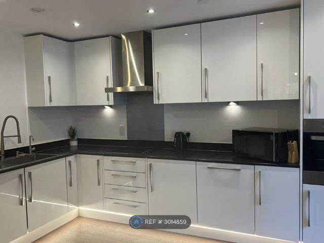 Amphion Place, Maidstone ME14, 2 bed flat to rent, £1,750 pcm | PrimeLocation