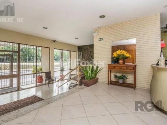Ampla apartamento 3 dormitorios,living 2 ambientes na Cidade Baixa, com 2 garage