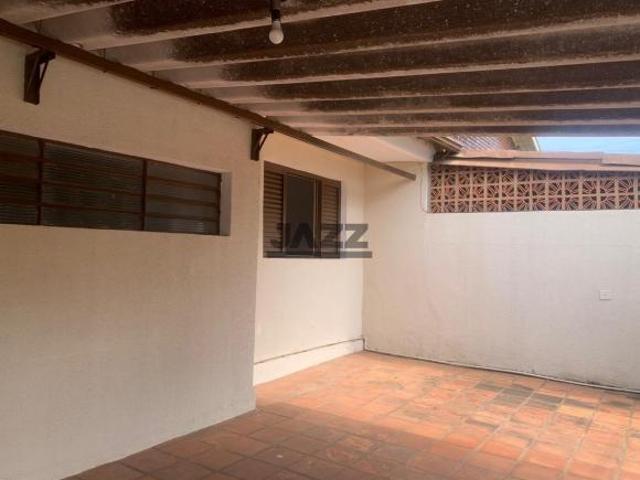 Ampla casa, à venda, no Bairro Vila Nova Próximo a lagoa