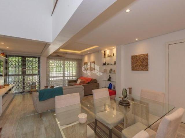 AMPLA CASA COM 6 DORMITÓRIOS, 4 SUÍTES e 4 VAGAS BOA VISTA