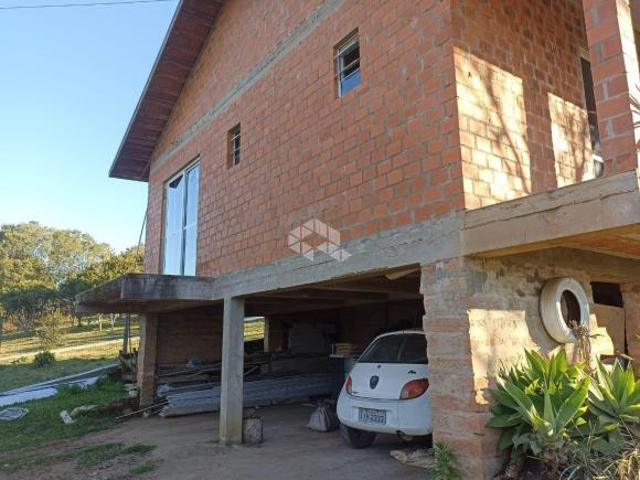 Ampla casa com 120m2
