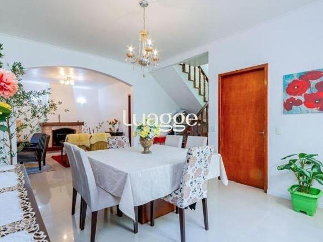 Ampla casa com 3 Dormitórios 293m² e Pátio amplo Próximo a Adda Mascarenhas