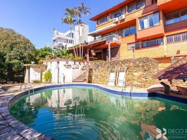 Ampla casa com direito a um por do sol exclusivo