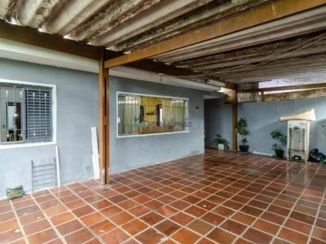 Ampla Casa com Suítes, Banheira e Excelente Localização
