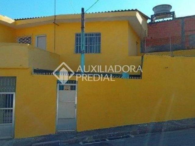 Ampla Casa de 189m² com 2 Vagas Excelente Oportunidade no Taboão