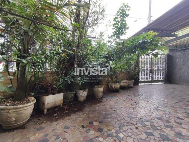 AMPLA CASA DE 3 DORMITÓRIOS SENDO 1 SUÍTE NO BOQUEIRÃO!