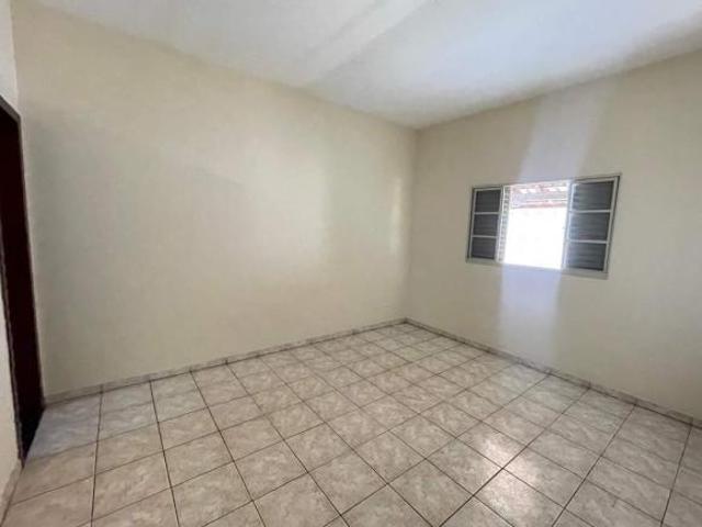 Ampla Casa de 4 Quartos à Venda no Bairro Alvorada, Matozinhos