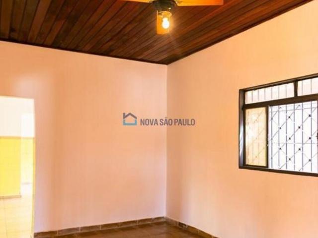 Ampla casa disponível para venda na região do Ipiranga!
