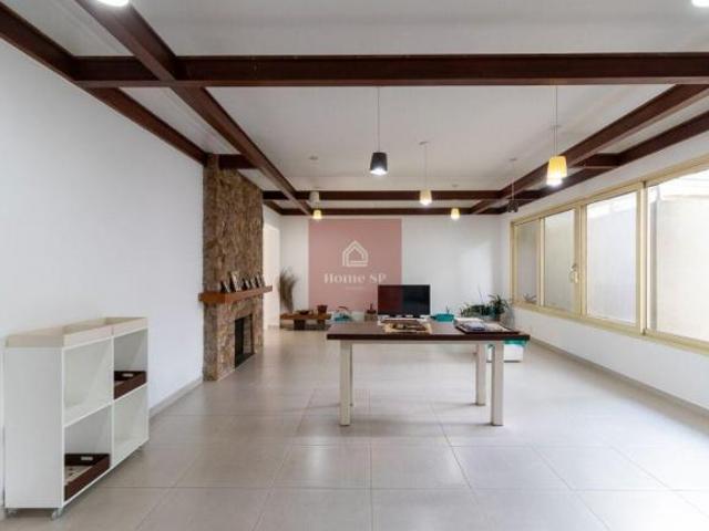 Belíssima casa térrea, ampla no Campo Belo!