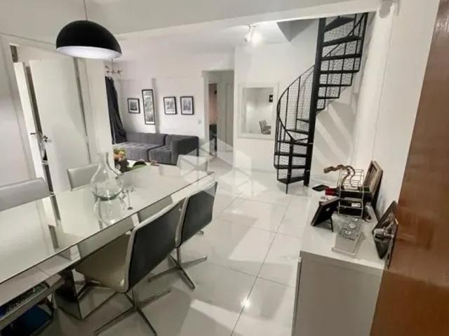 Ampla cobertura com 146m² em andar alto com 3 dormitórios e 1 vaga