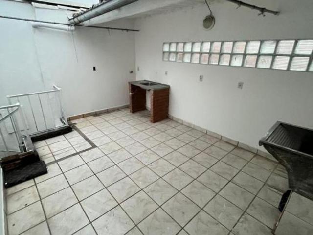 Ampla/ Ótima localização
