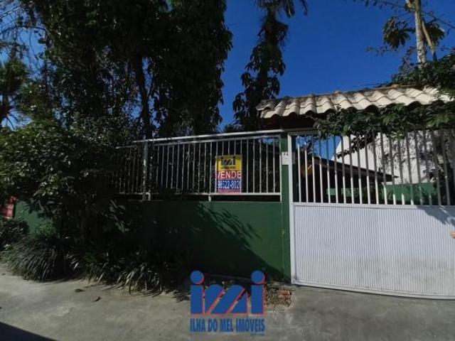Ampla Residência com espaço de terreno