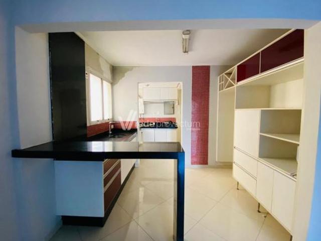 Amplitude e Conveniência na Vila Industrial: 85m² com Suíte e Localização Privil
