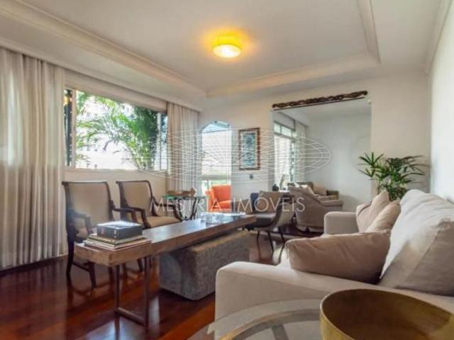 Amplitude e elegância | Apartamento único com 4 vagas e lazer completo!