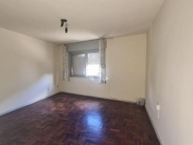Amplo 01 dormitório à venda no bairro Santana, Rua São Francisco
