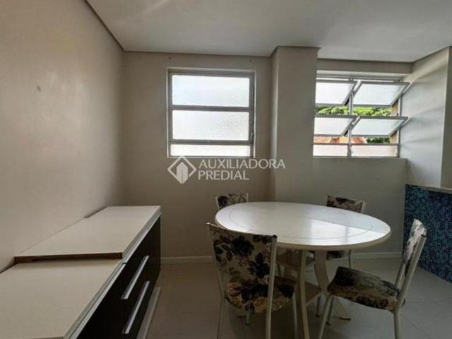 Amplo 3 dormitórios no Petrópolis