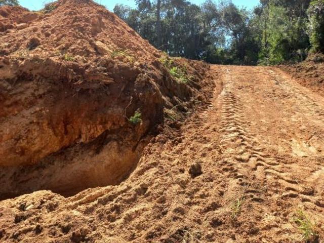 Amplo terreno no Bairro lomba do pinheiro