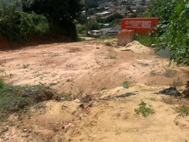 Amplo terreno c/ 495m2 no Auto estrada A/c veículo!