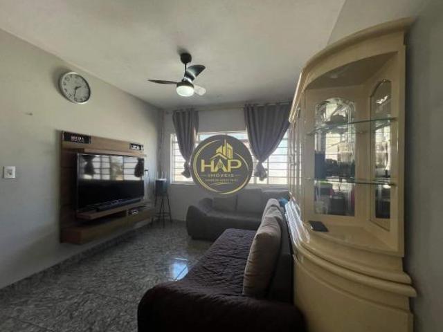 Amplo Terreno com Três Casas – Oportunidade para Morar e Investir!
