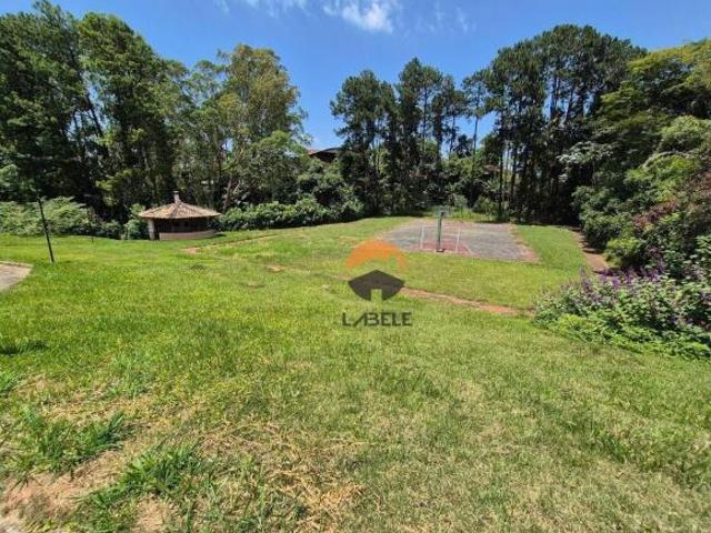 Amplo terreno com excelente localização na Granja Viana