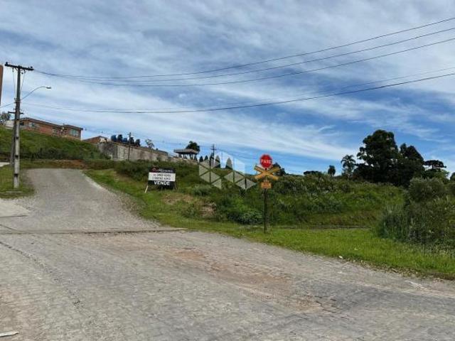 Amplo terreno em zona mista no acesso norte de Garibaldi