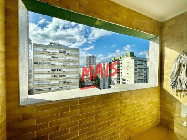 Amplo, andar alto, frente com sacada, próximo a praia!