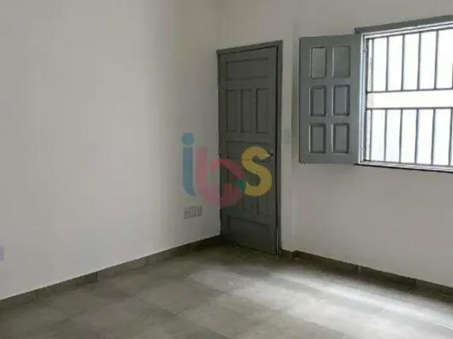 Amplo Apartamento 2Âº andar com 2/4