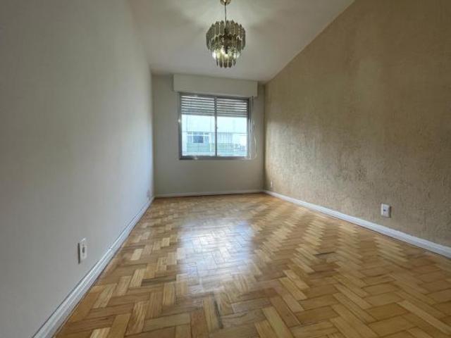 Amplo apartamento 3 dormitórios, bairro Petrópolis