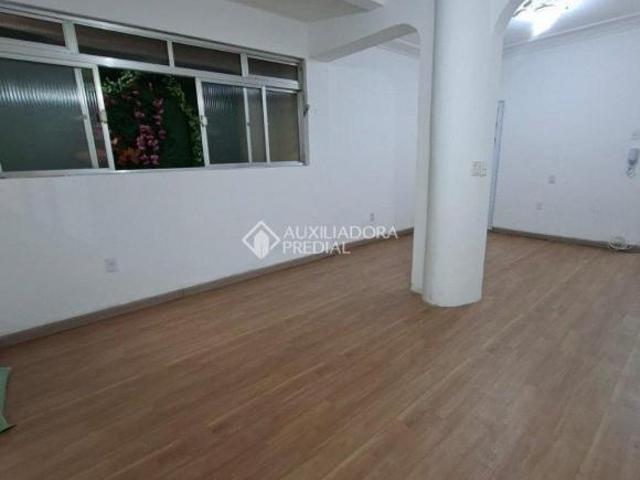 Amplo apartamento térreo de 1 dormitório em localização privilegiada!