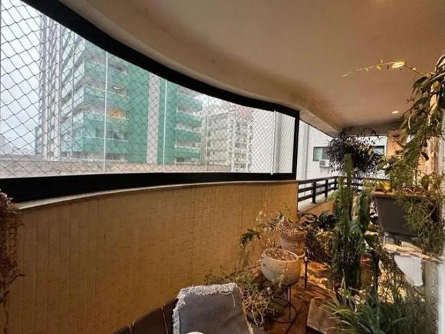 Amplo apartamento à venda no bairro da Vila Rica com Varanda