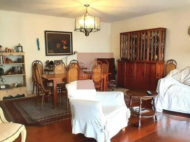 Amplo apartamento a venda no Itaim Bibi