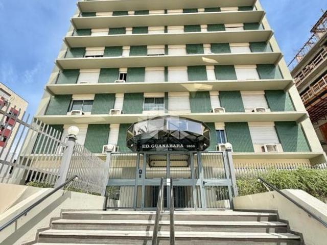 Amplo apartamento á venda no Residencial Guanabara