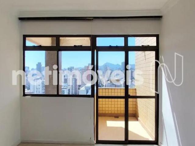 Amplo Apartamento à Venda – Coração de Jesus