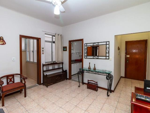 Amplo apartamento a 200m da praia de Copacabana no Posto 5 COPACABANA APARTAMENTO OURO