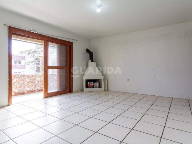 Amplo apartamento com 3 quartos no Petrópolis COD: 8546
